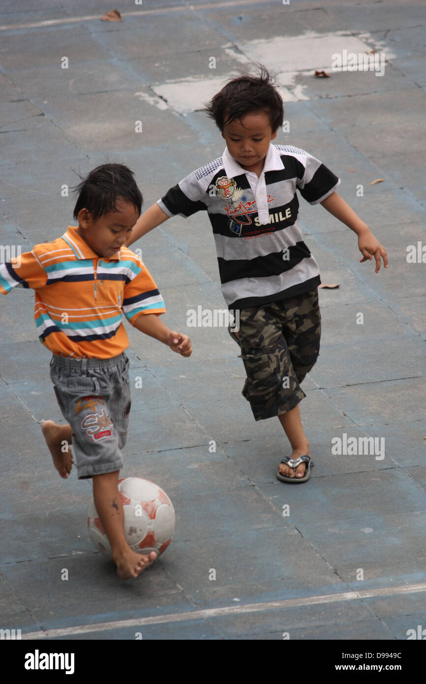 ran the ball scramble Stock Photo - Alamy