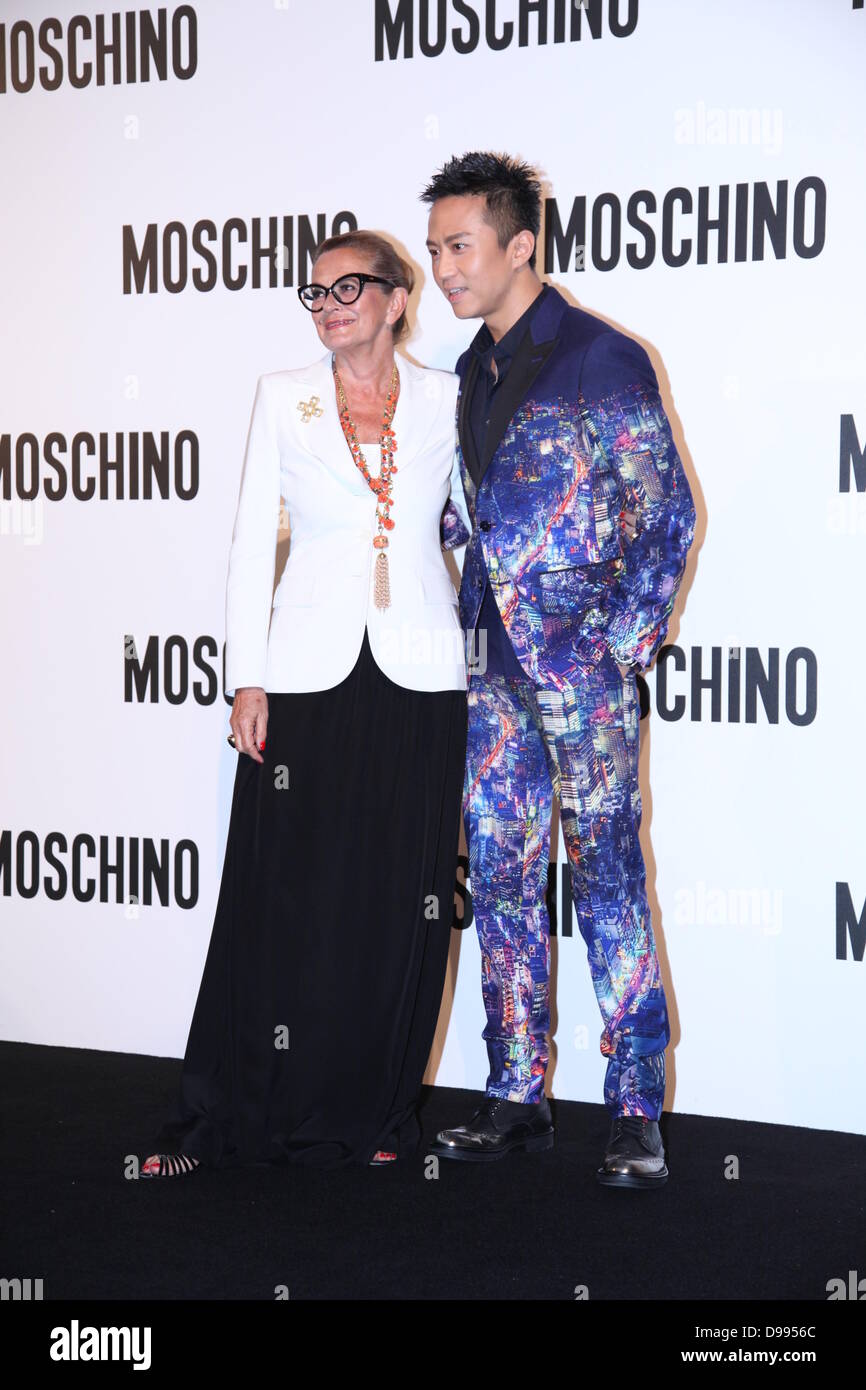 Simon deng hi-res stock photography and images - Alamy