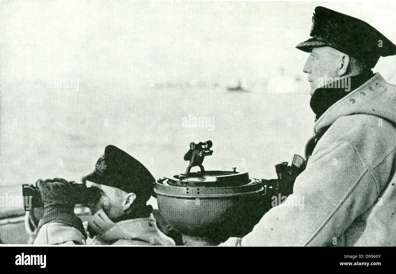 World war naval convoy hi-res stock photography and images - Alamy