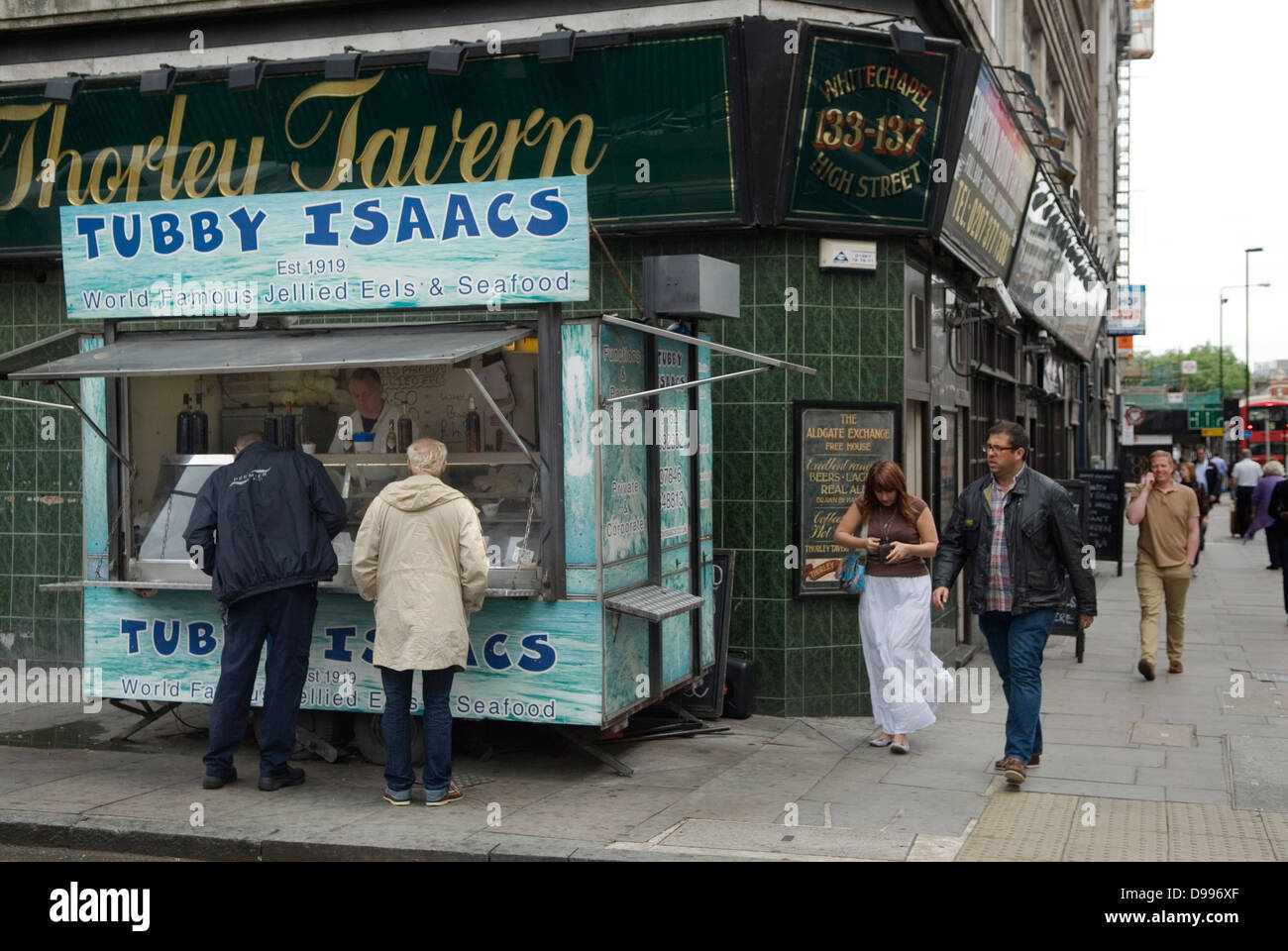 Tubby isaacs jellied eel seafood hi-res stock photography and images ...