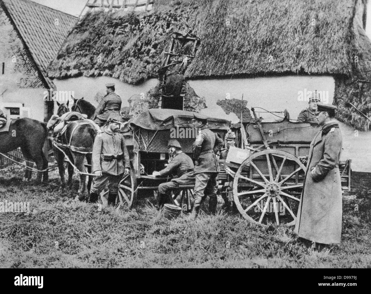World War I 1914-1918: German horse-drawn mobile field telephone unit ...