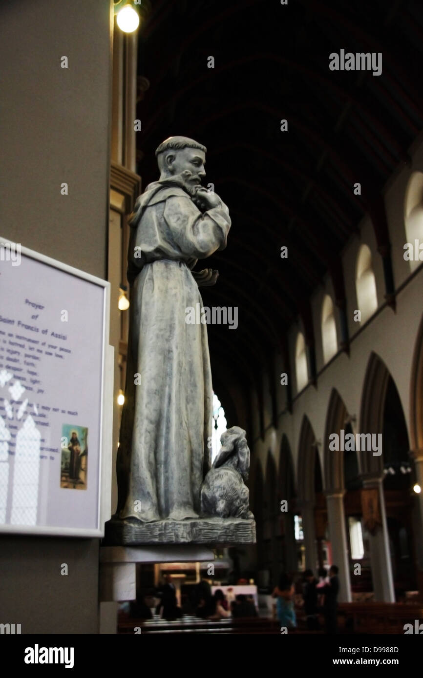 Statue of Saint Francis of Assisi Stock Photo - Alamy