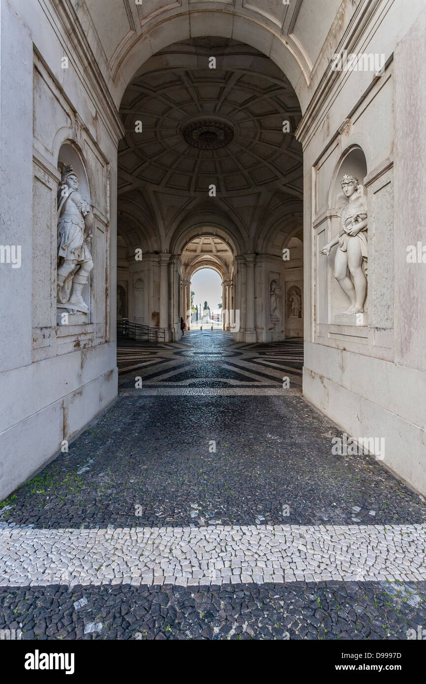 Neoclassical arch hi-res stock photography and images - Alamy