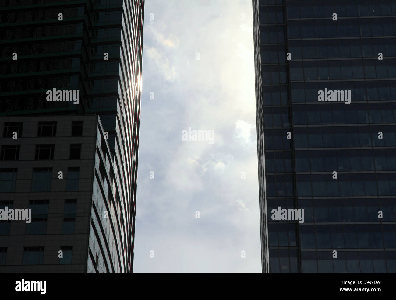 Gap between buildings hi-res stock photography and images - Alamy