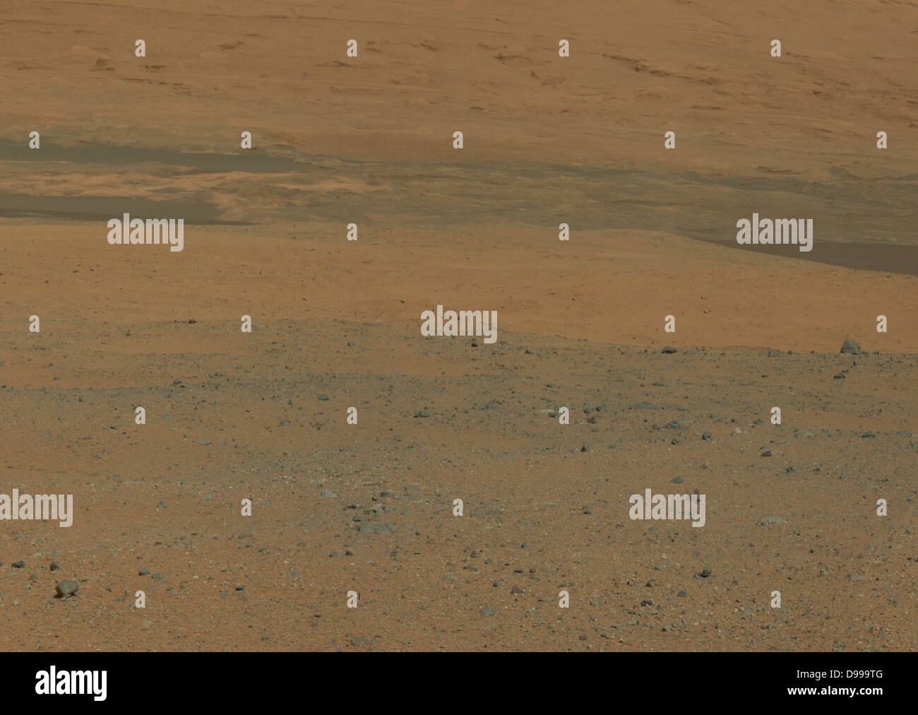 This color image from NASA's Curiosity rover looks south of the rover's ...