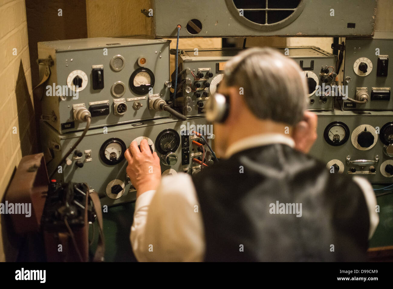 World war ii radio operator hi-res stock photography and images - Alamy