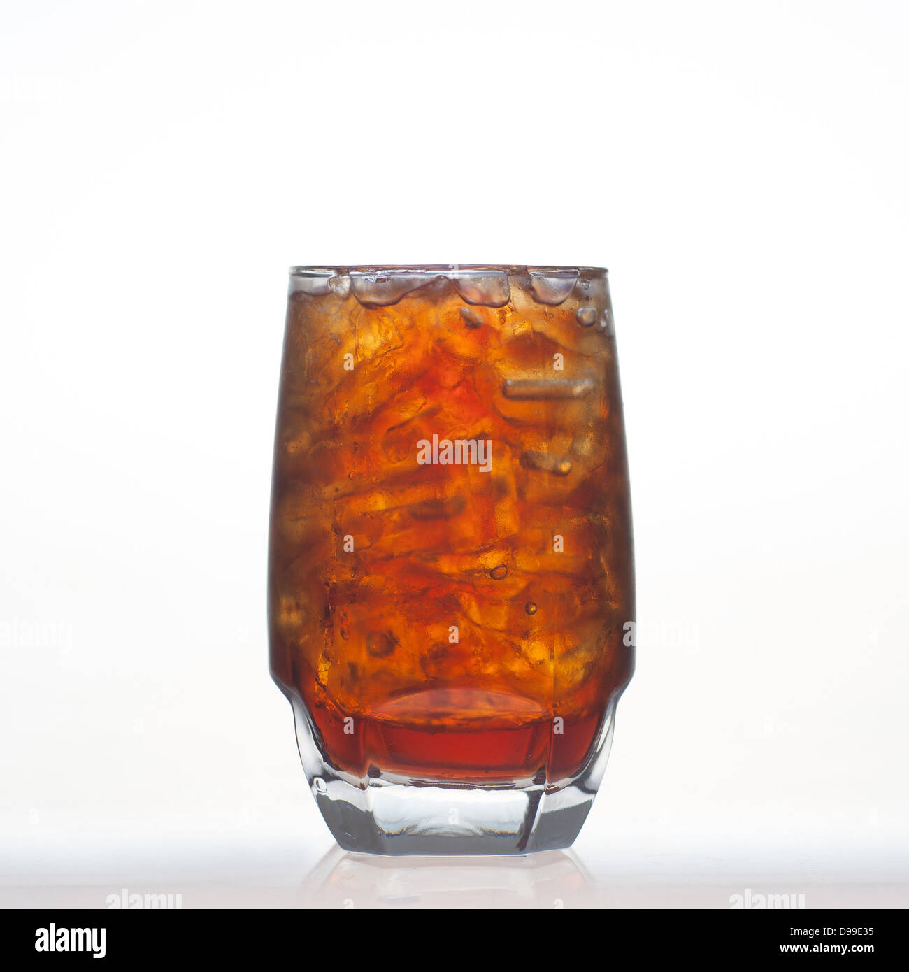 Root beer flavor aerated drinks hi-res stock photography and images - Alamy