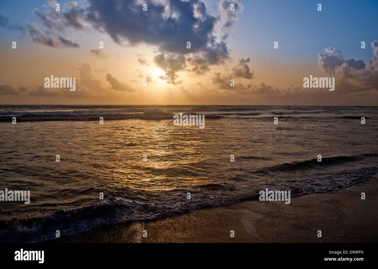 Sunset over the sea, Varkala, Kerala, India Stock Photo - Alamy