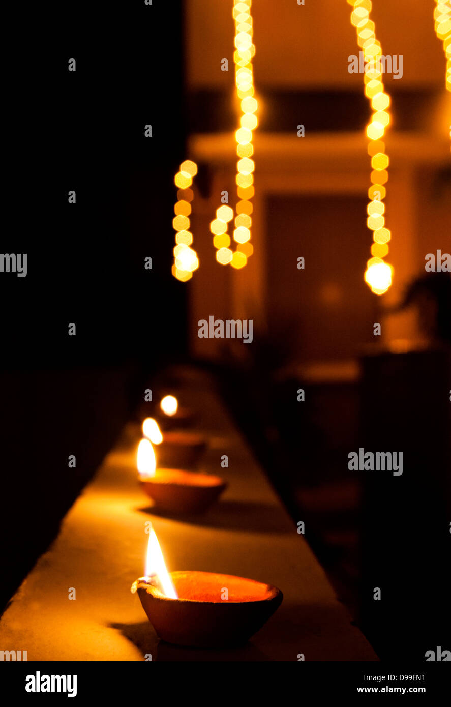 Diwali deepak lights hi-res stock photography and images - Alamy