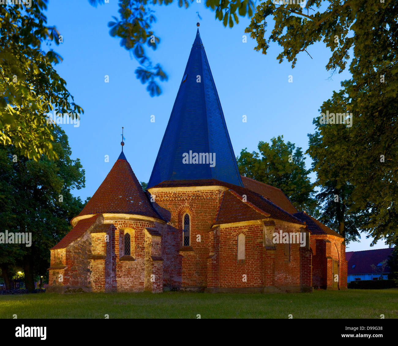 Octagonal church of St. Mary and St. Lawrence in Ludorf / Müritz ...