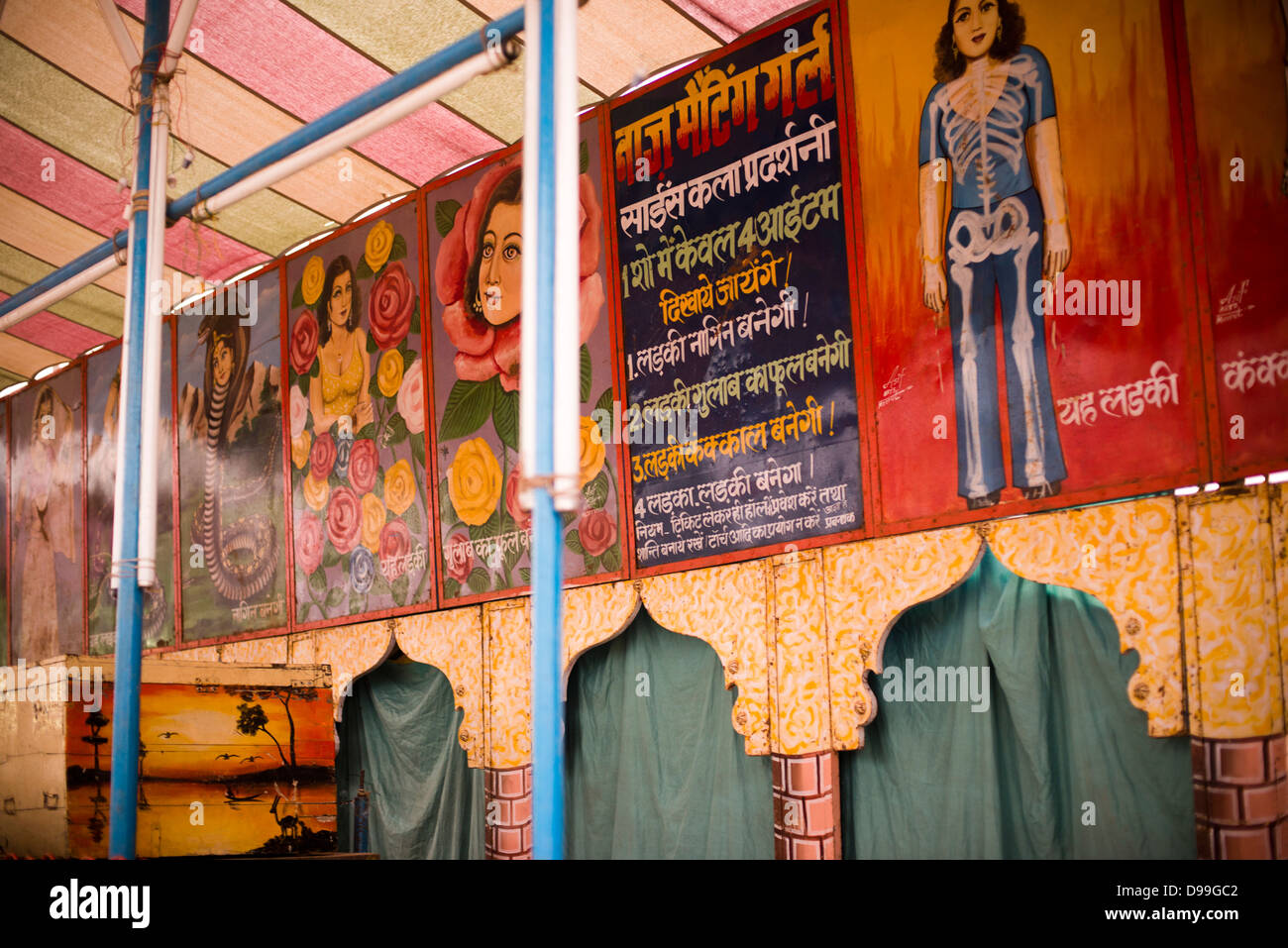 Indian sign boards hi-res stock photography and images - Alamy