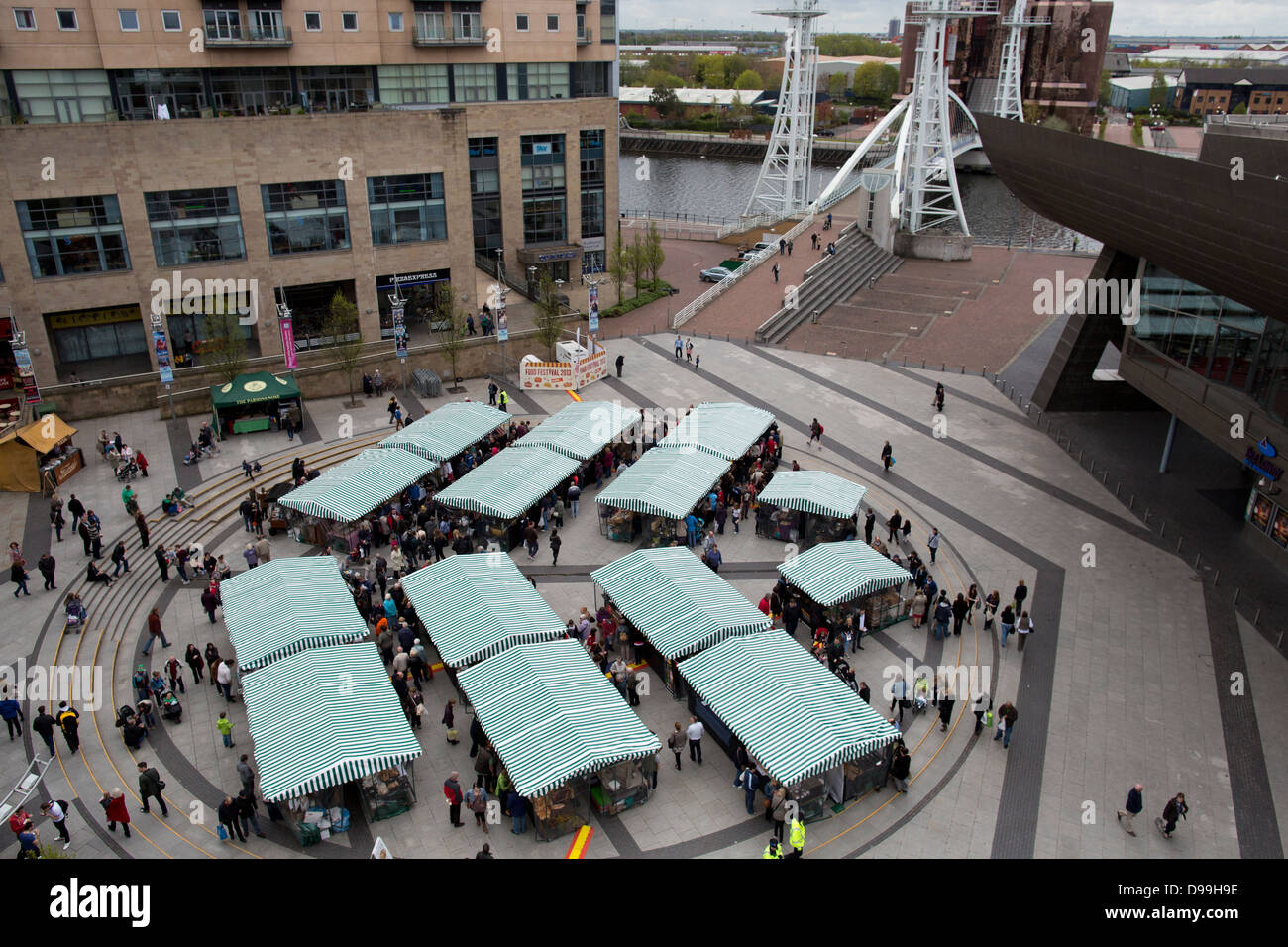 Temporary market hi-res stock photography and images - Alamy