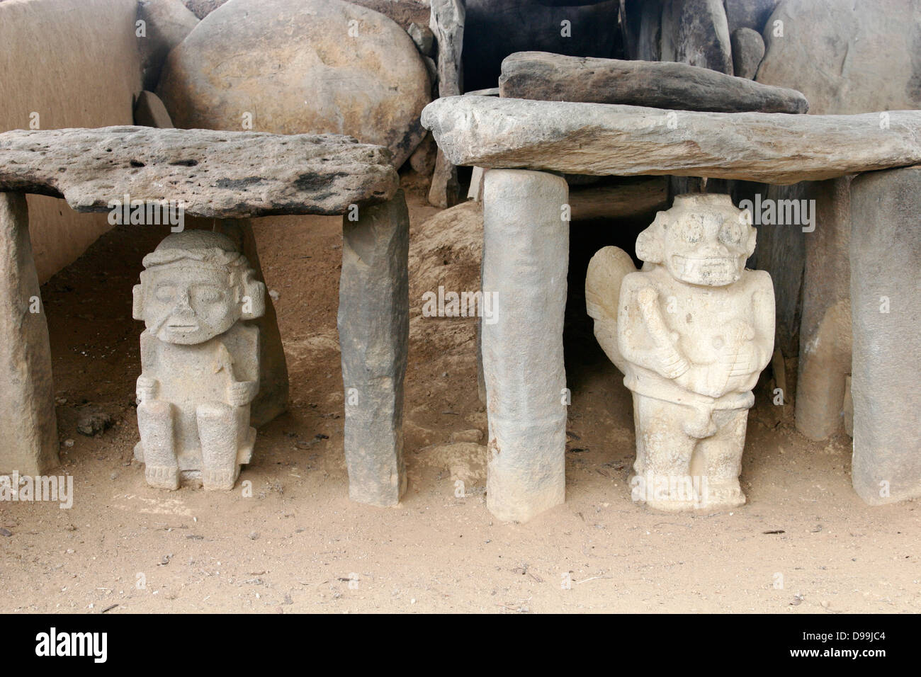Giant pre-Columbian statues in the San Agustin Archaeological Park ...