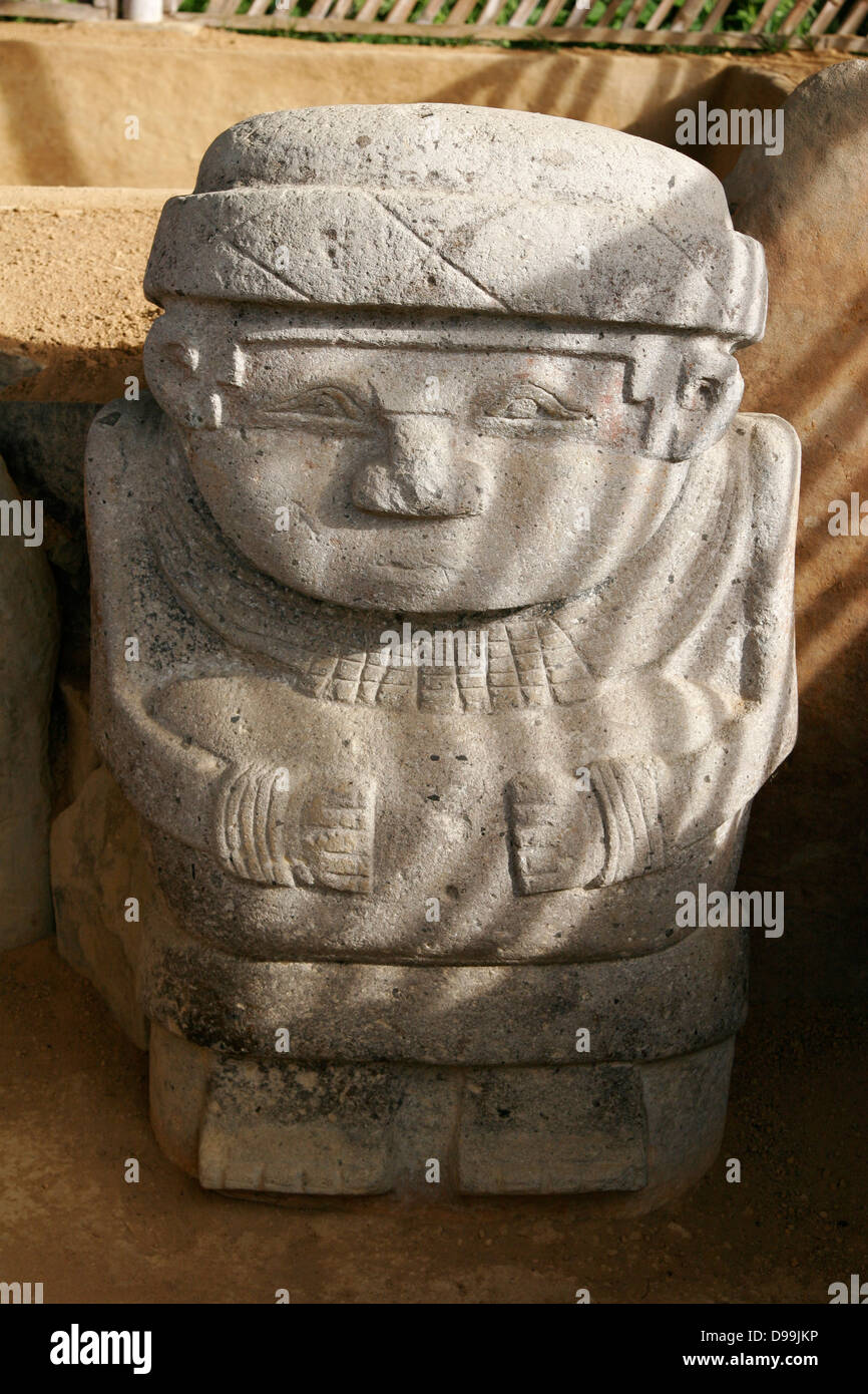 Giant pre-Columbian statues in the San Agustin Archaeological Park ...