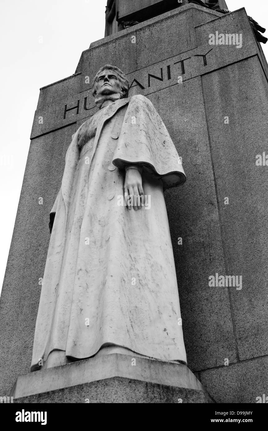 Edith cavell statue in london hi-res stock photography and images - Alamy