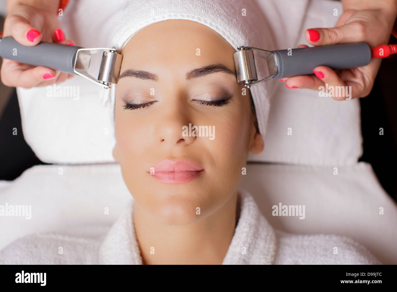 Lady beauty treatment hi-res stock photography and images - Alamy