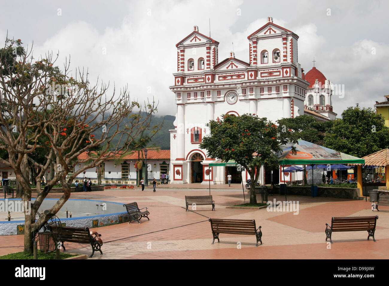 Central square and Cathedral in the pleasant holiday town of Guatapé ...