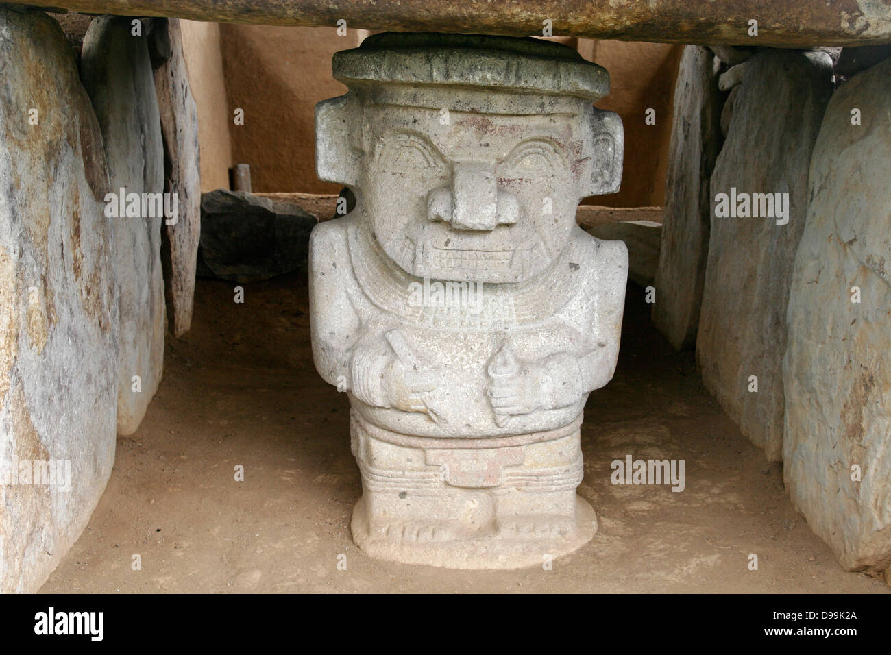 Giant pre-Columbian statues, Alto de Los Idolos, San Agustin ...