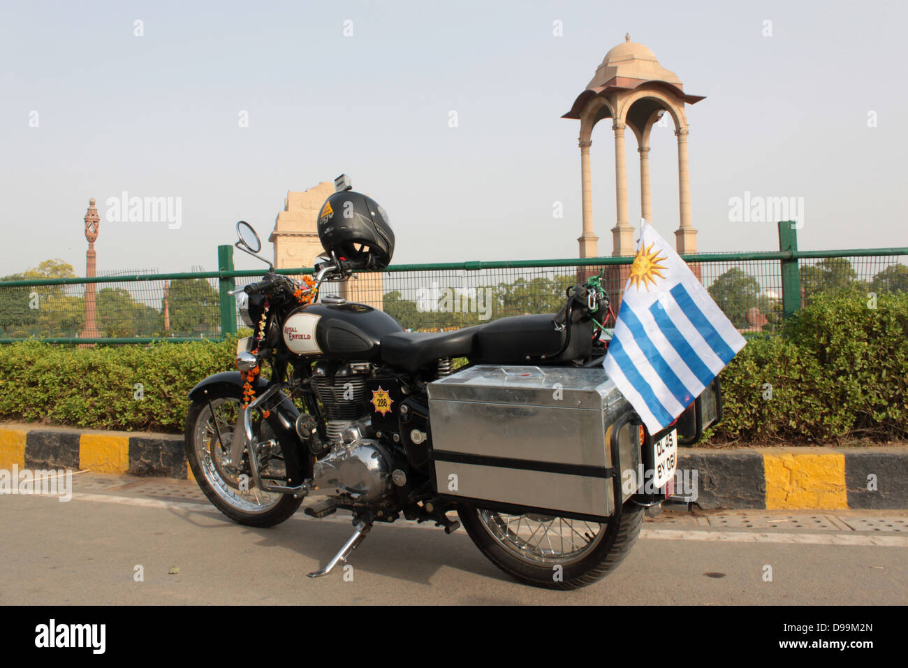 Royal enfield bike hi-res stock photography and images - Alamy
