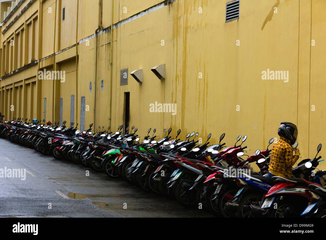 Moped parking hi-res stock photography and images - Alamy