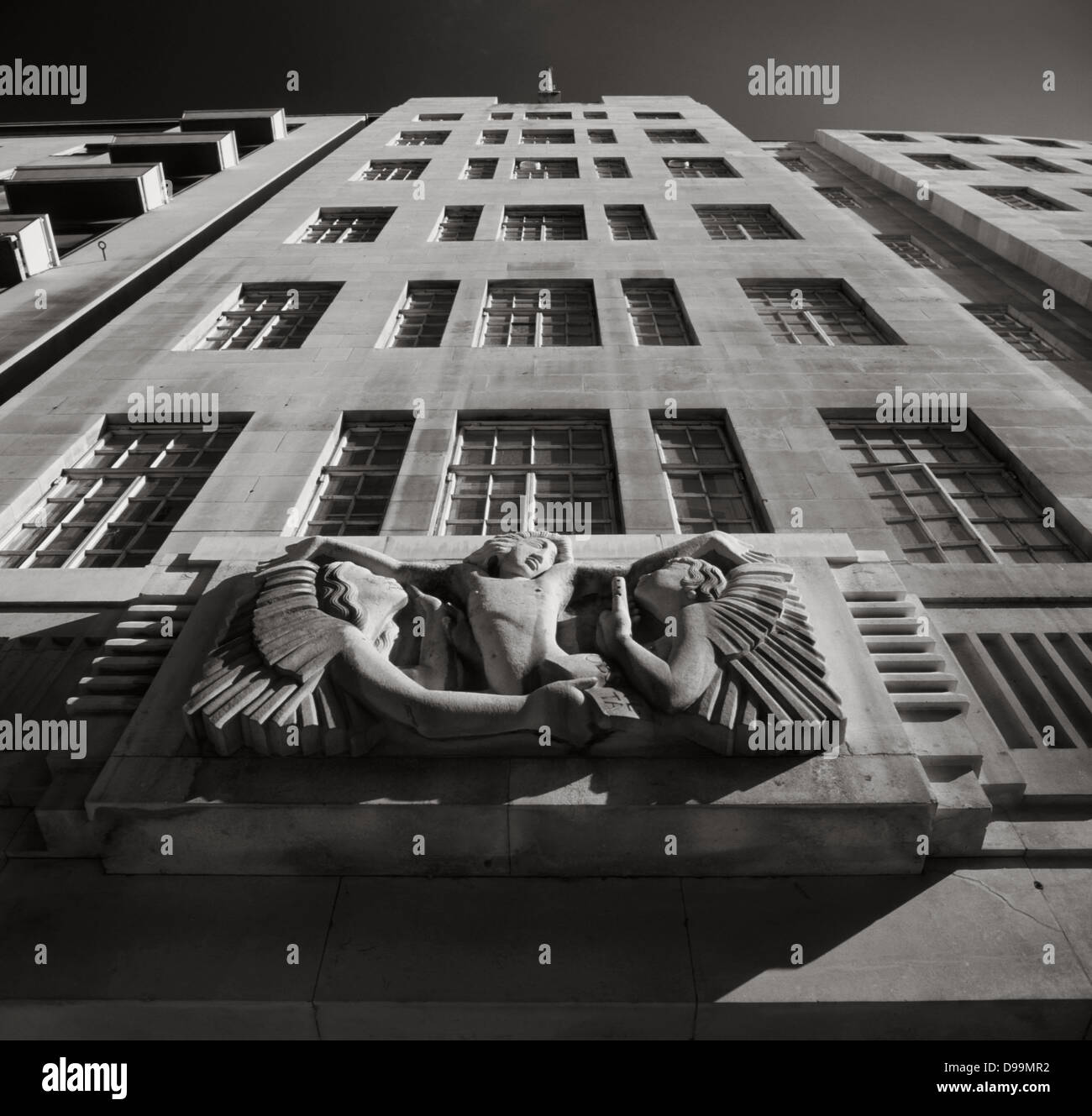 Bbc broadcast 1930s hi-res stock photography and images - Alamy