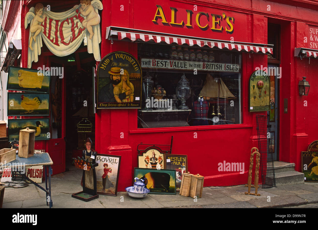 Alice's antiques shop in Portobello Road, Notting Hill, west London ...