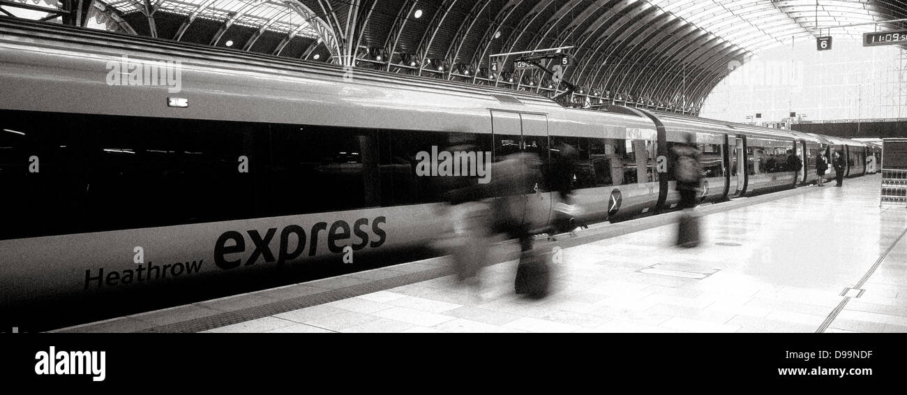 Heathrow Express train at Paddington station, London Stock Photo - Alamy