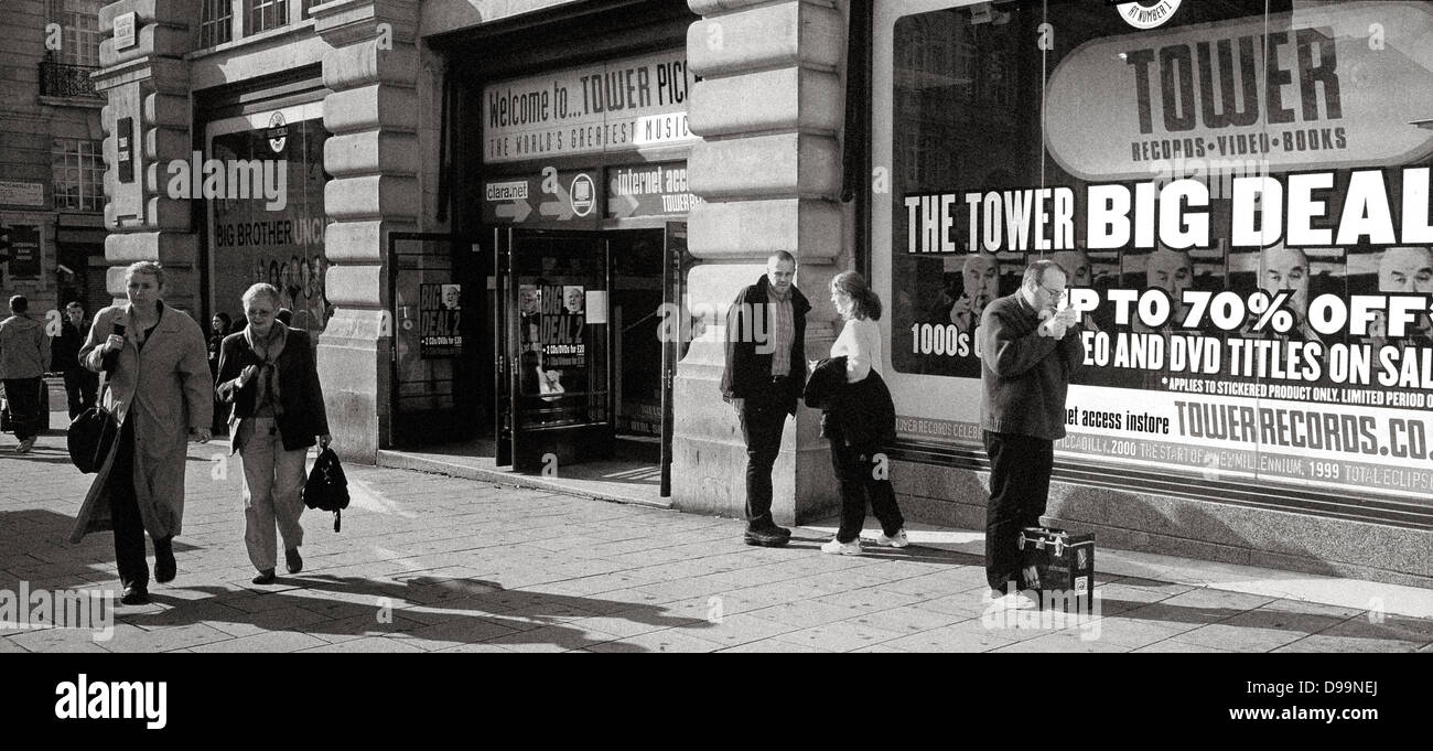 Tower records piccadilly circus hi-res stock photography and images - Alamy