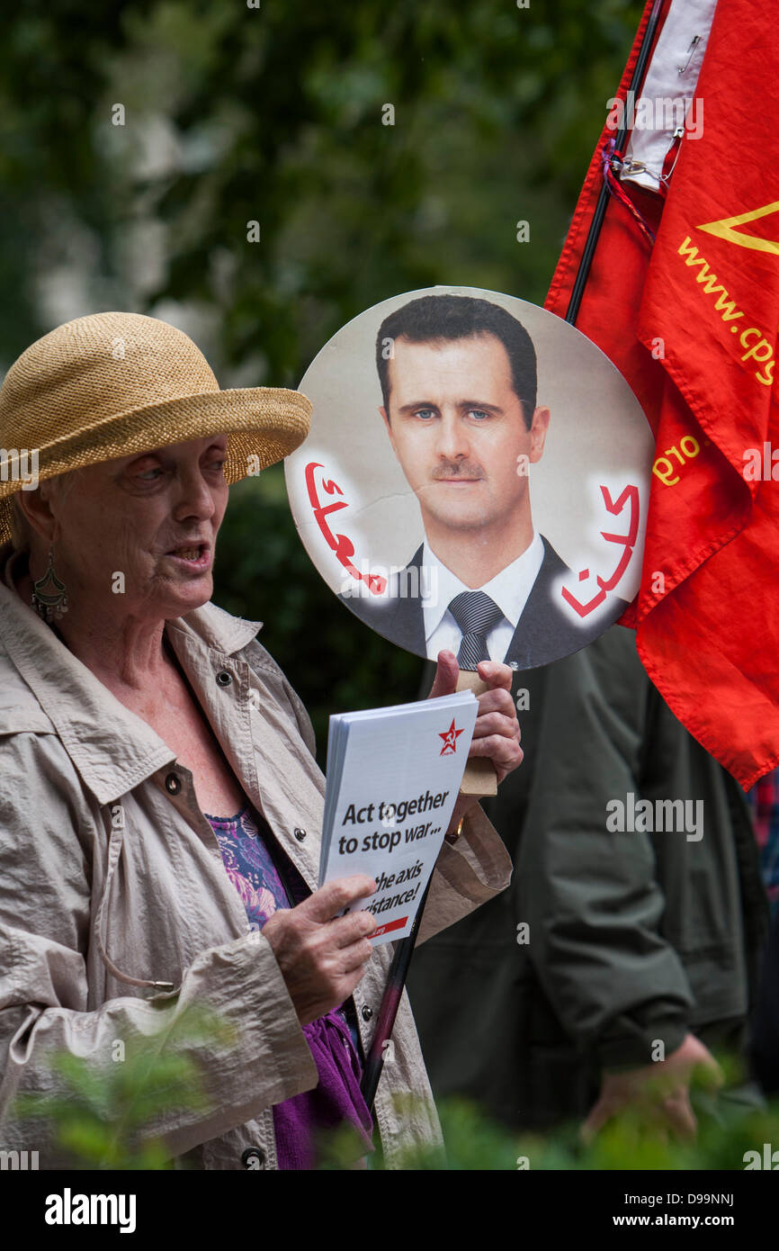 Syrian embassy london protest demonstration hi-res stock photography ...