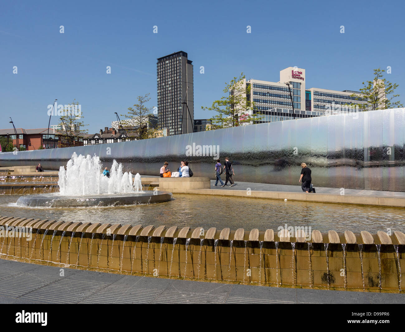 Sheffield station water feature uk hi-res stock photography and images ...