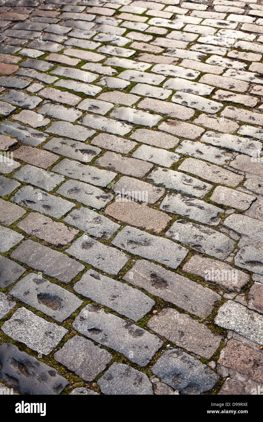 A cobbled street Stock Photo - Alamy