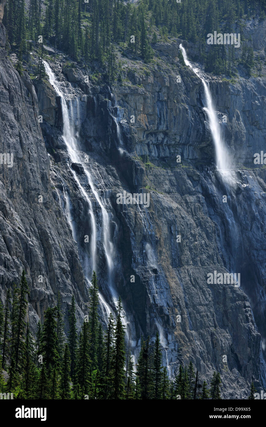 Waterfalls on the Weeping Wall Cirrus Mountain Banff National Park ...