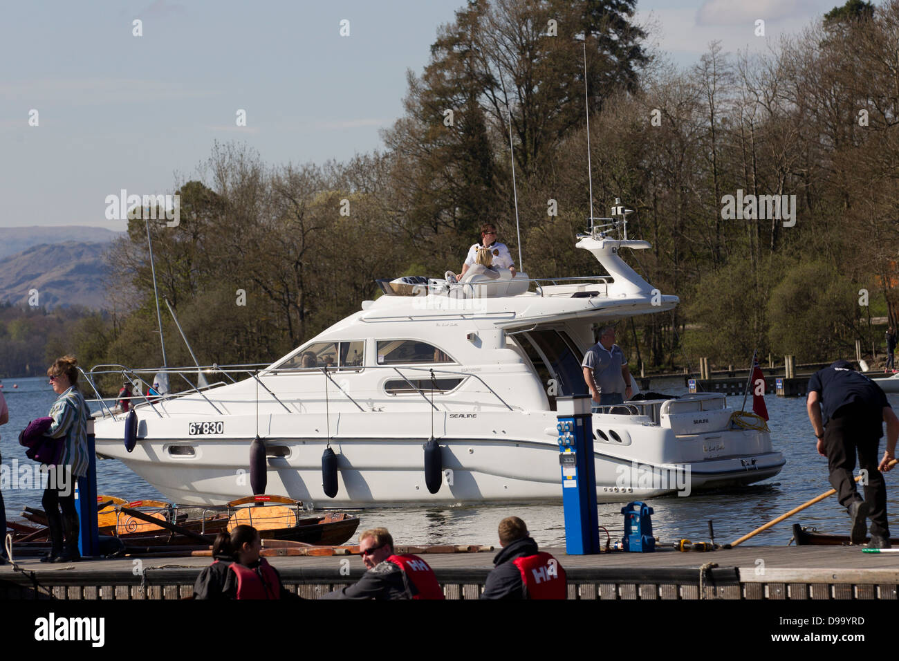 Windermere pleasure cruiser hi-res stock photography and images - Alamy