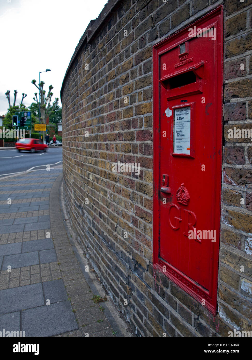 Posting box metal wall hi-res stock photography and images - Alamy