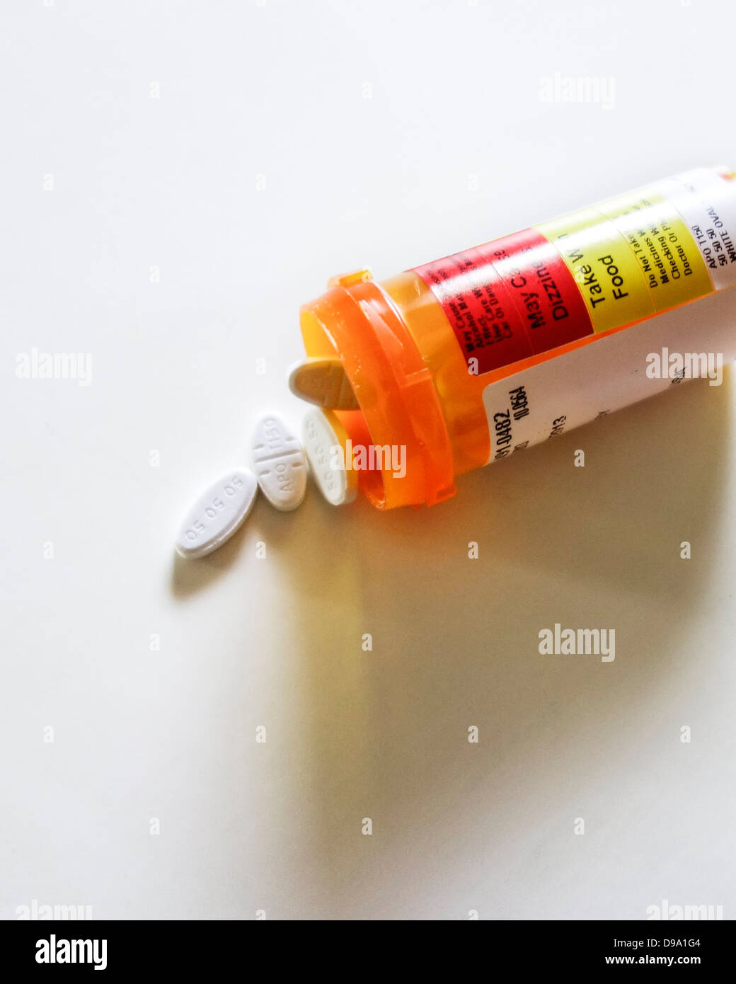 Medicine bottle cutout nobody hi-res stock photography and images - Alamy