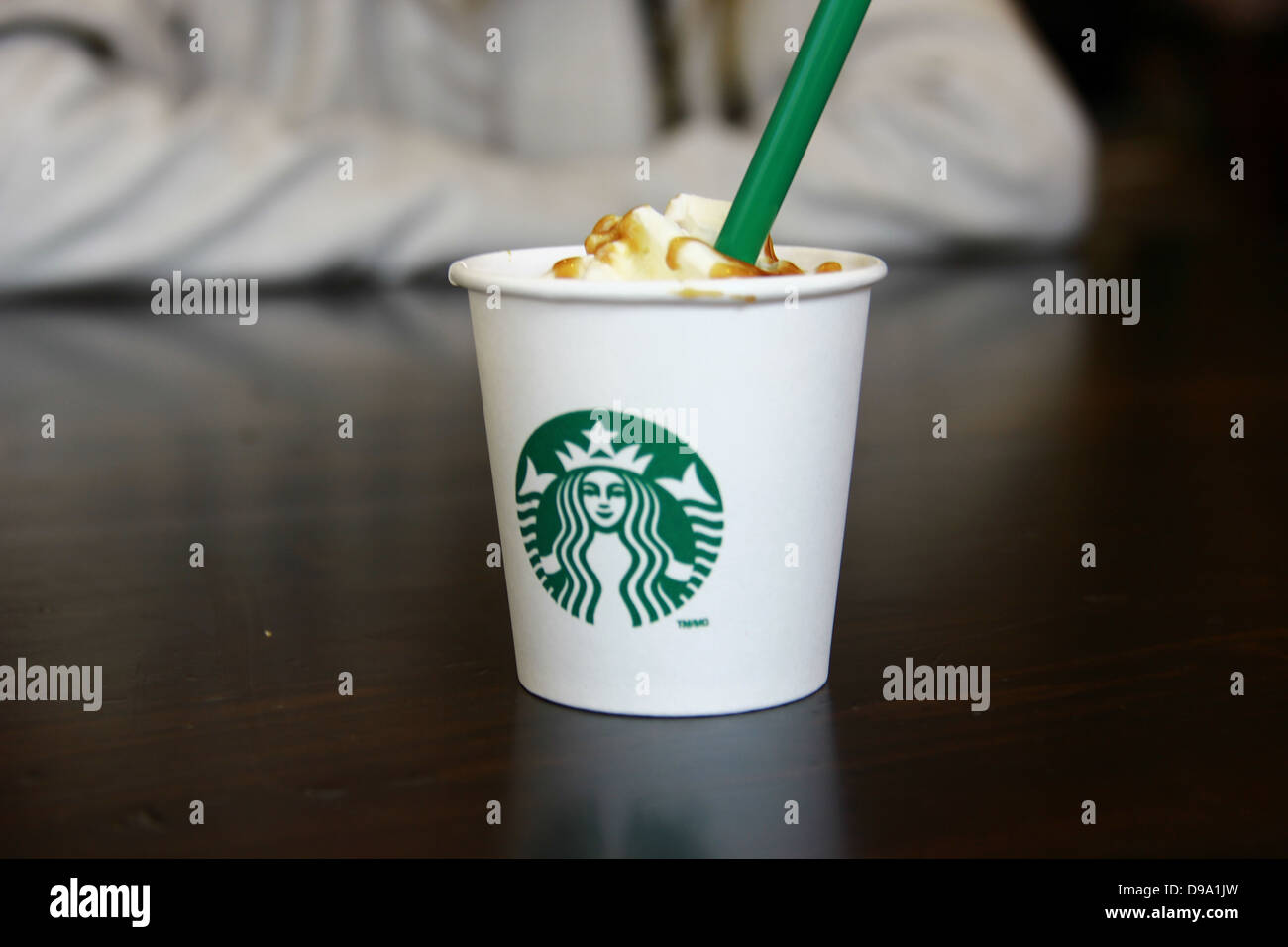 Starbucks coffee hi-res stock photography and images - Alamy