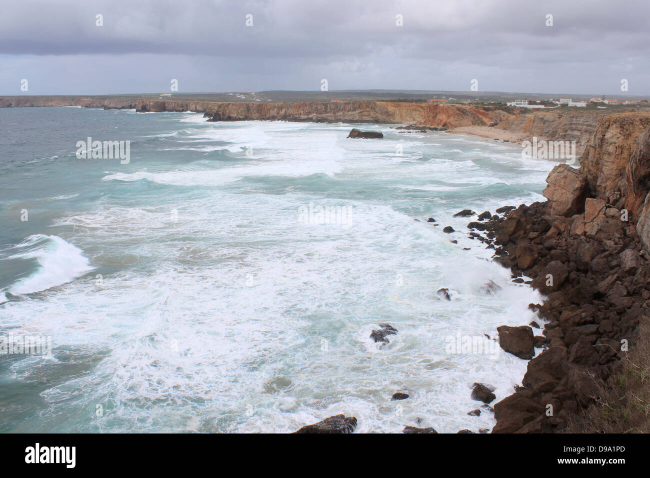 Dark rocky cliffs hi-res stock photography and images - Alamy