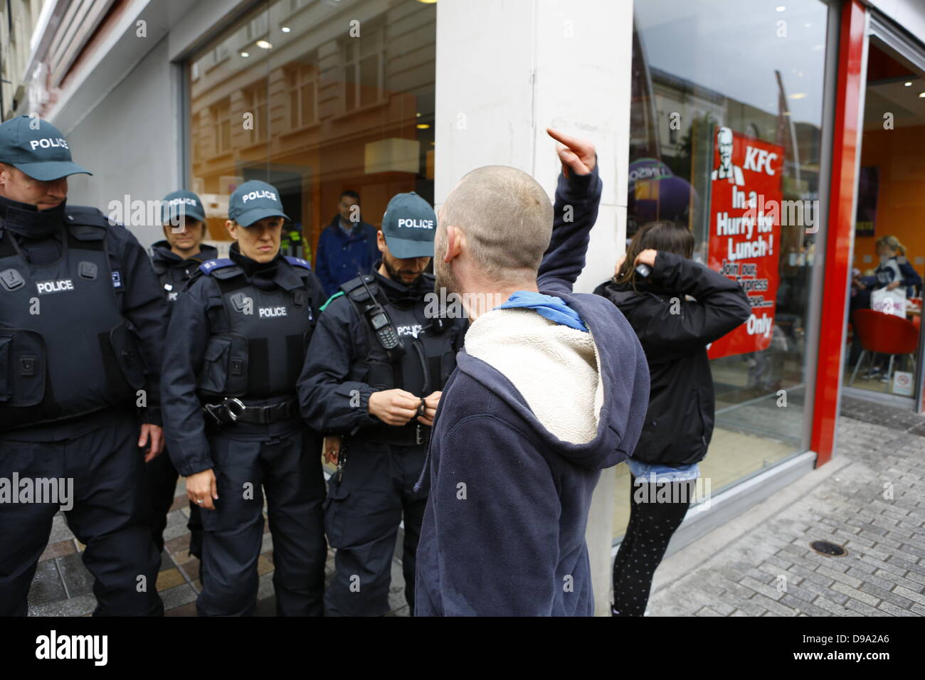 Psni officers hi-res stock photography and images - Alamy