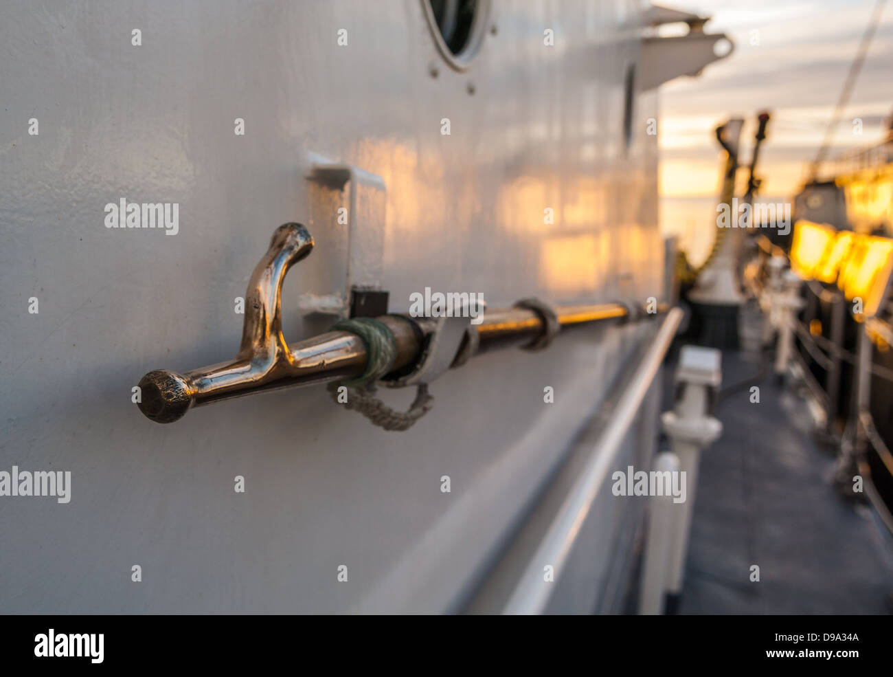 Ship hook hi-res stock photography and images - Alamy