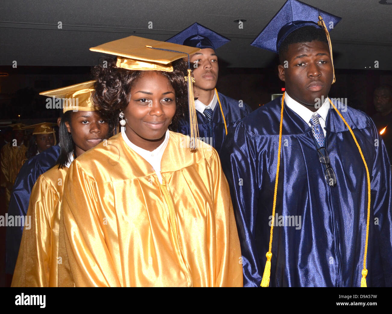 School graduate hi-res stock photography and images - Alamy
