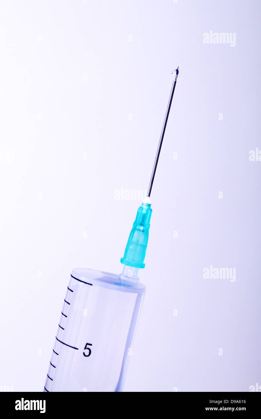 Closeup syringe hi-res stock photography and images - Alamy