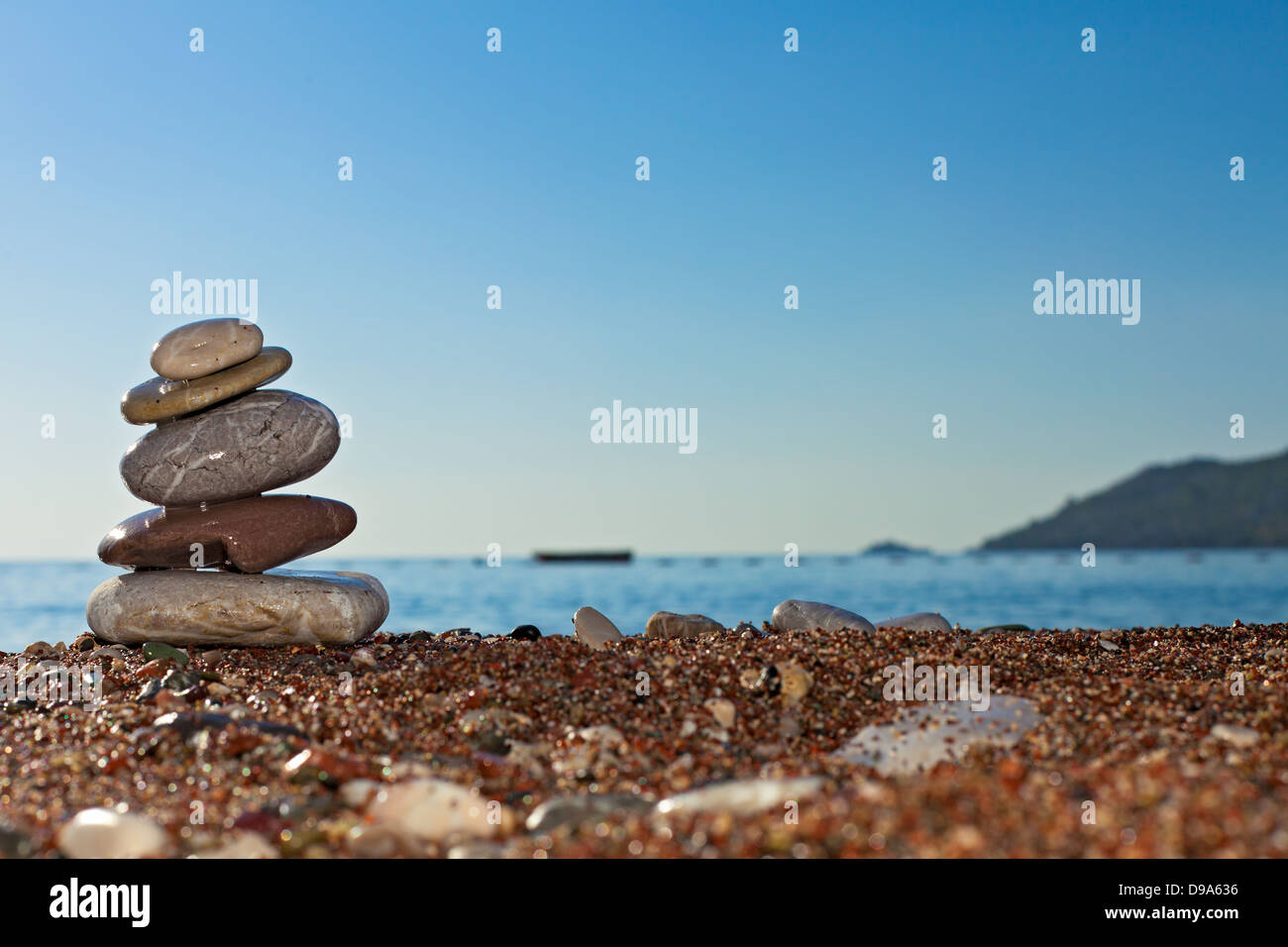 stones on the sea shore Stock Photo - Alamy