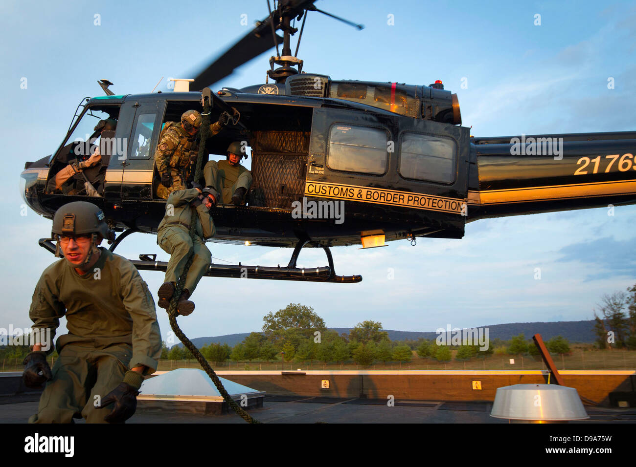 US Customs and Border Protection Quick Reaction Force conducts training ...