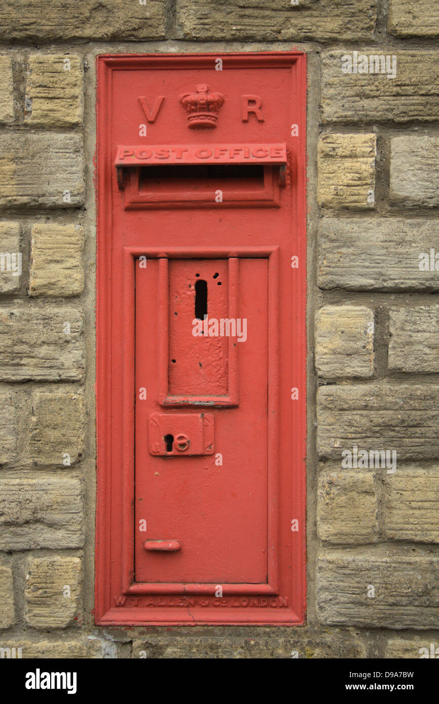 Victorian Post Box Stock Photo - Alamy
