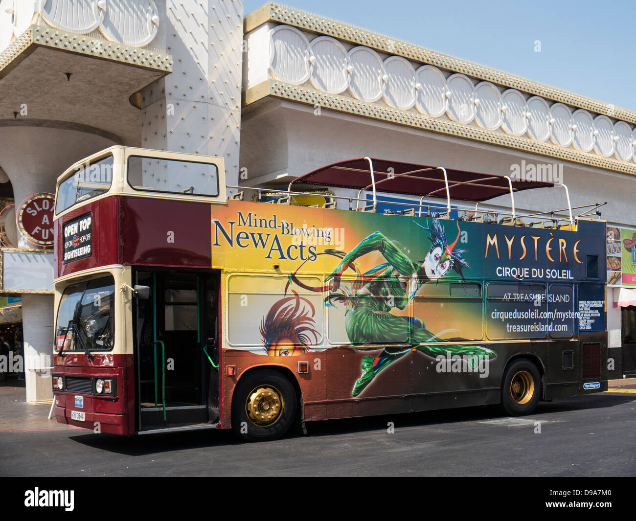 Open top city tour bus hi-res stock photography and images - Alamy