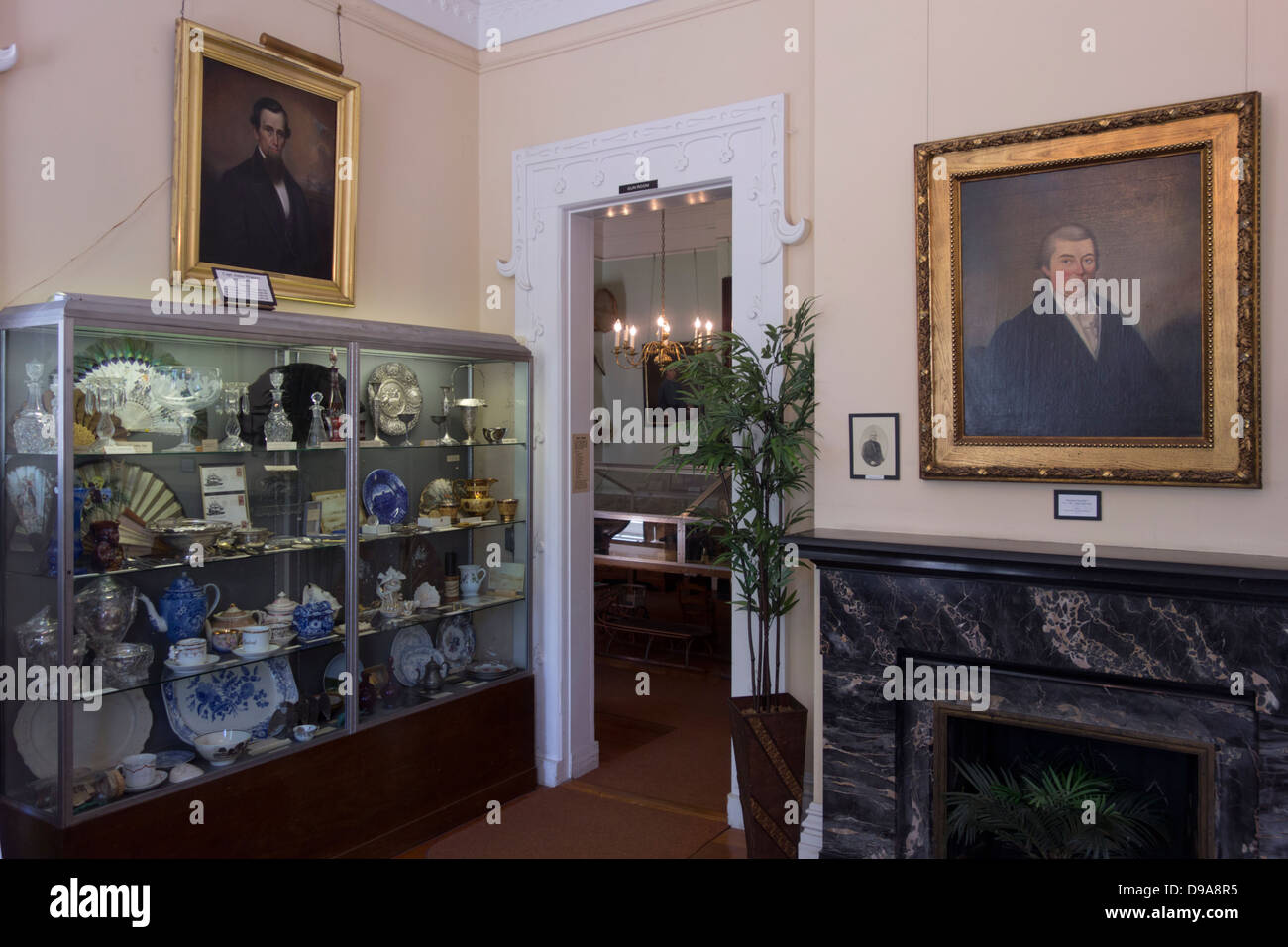 Sag Harbor Whaling Museum on Long Island Stock Photo - Alamy