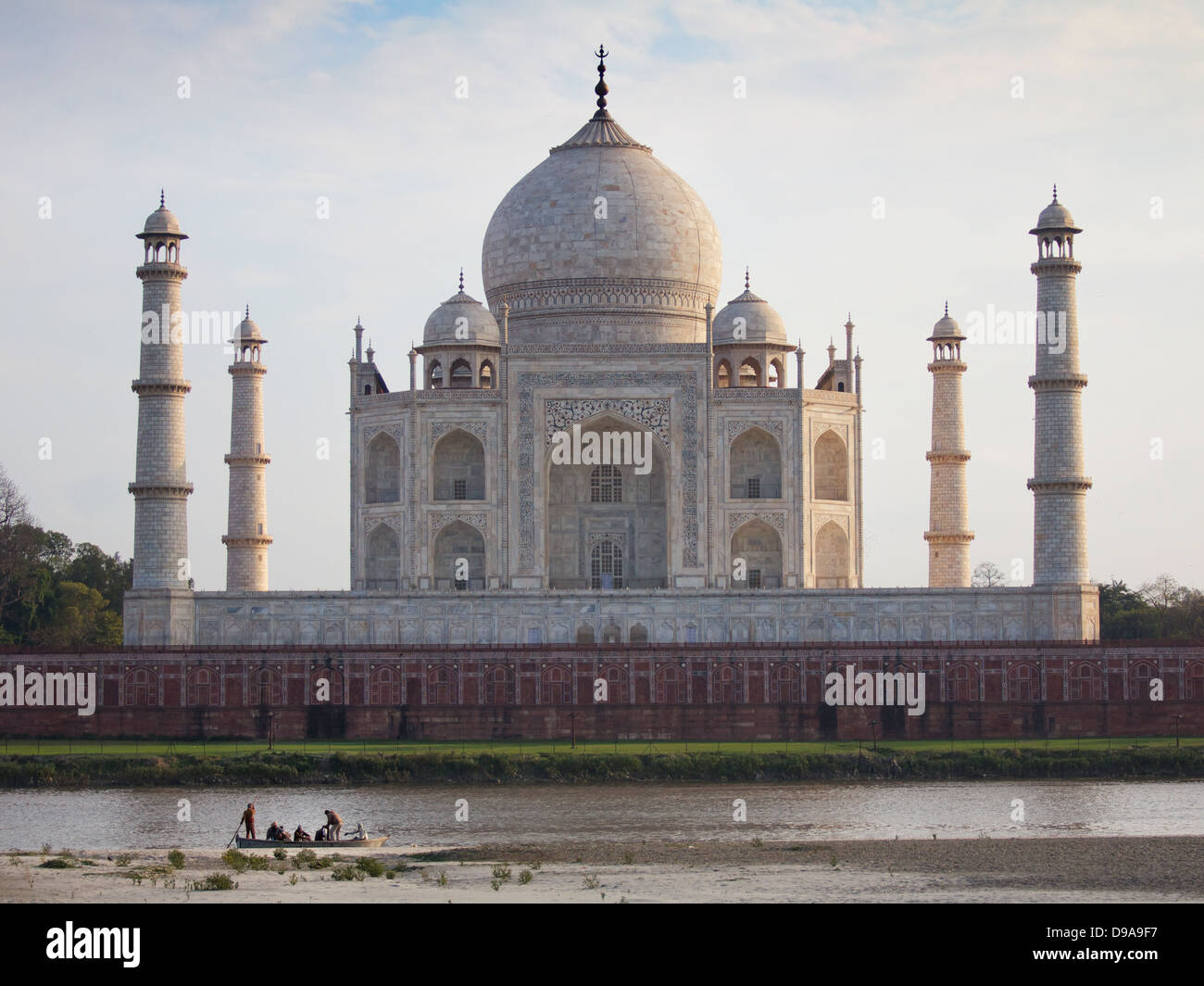 Taj mahal from river side hi-res stock photography and images - Alamy
