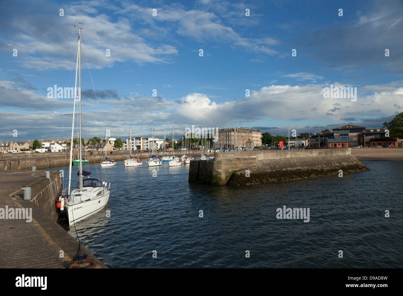 Musselburgh Harbour High Resolution Stock Photography and Images - Alamy