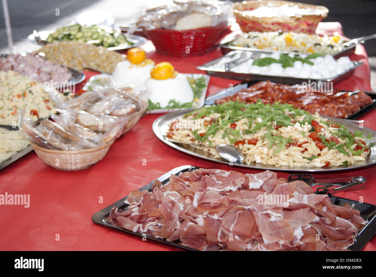 Party buffet food drink hi-res stock photography and images - Alamy