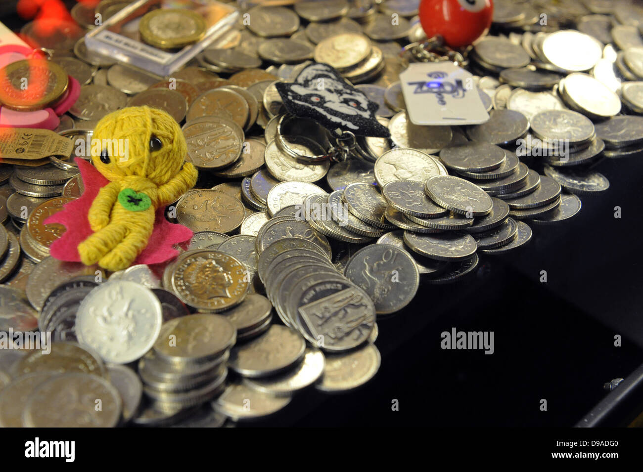 Penny pusher hi-res stock photography and images - Alamy